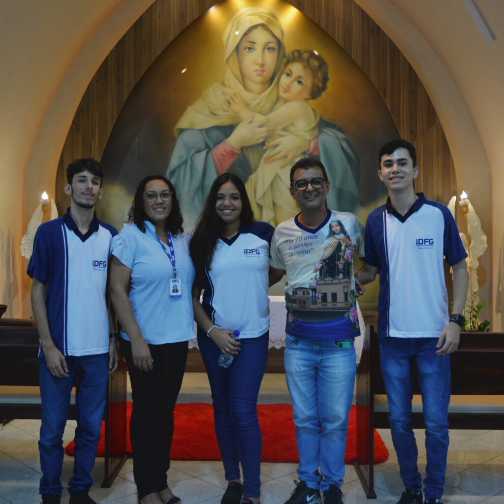 Comemoração do Tríduo à Santa Teresinha | Instituto Dom Fernando Gomes
